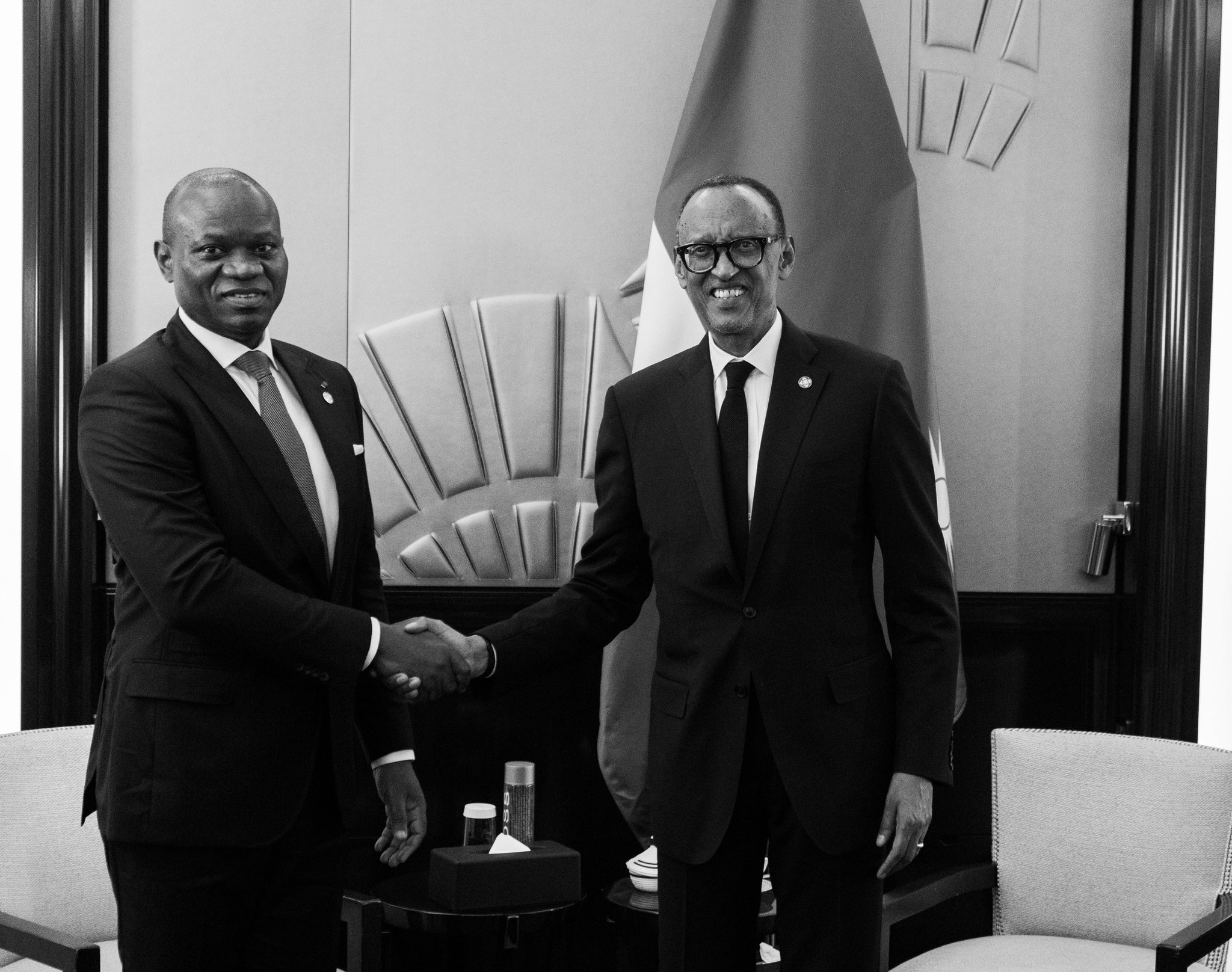 Perezida Kagame yagiranye ibiganiro na mugenzi we wa Gabon – Umunota.com Perezida Kagame yagiranye ibiganiro na mugenzi we wa Gabon – Umunota.com
