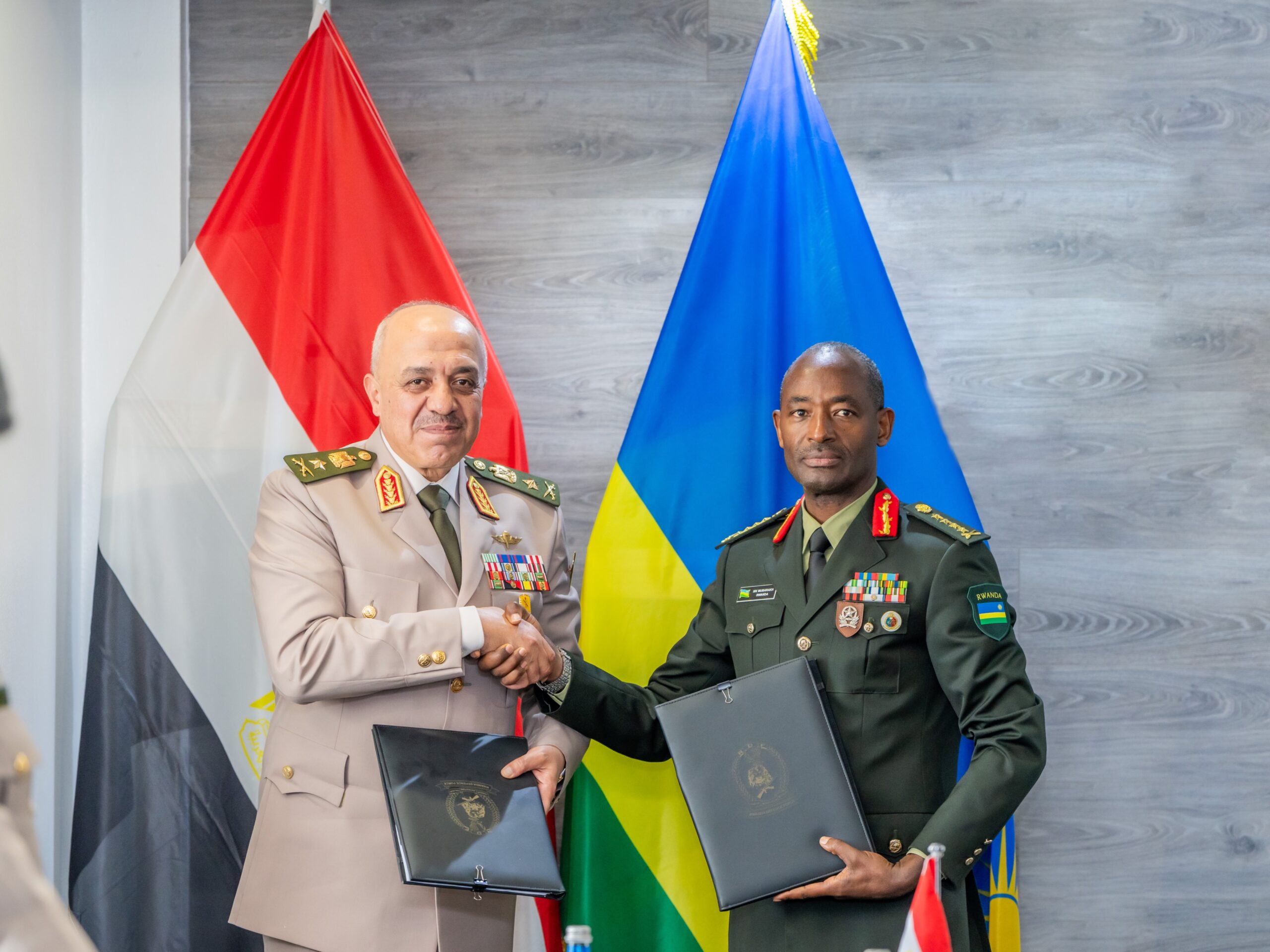U Rwanda na Misiri byasinyanye imikoranire mu bya gisirikare