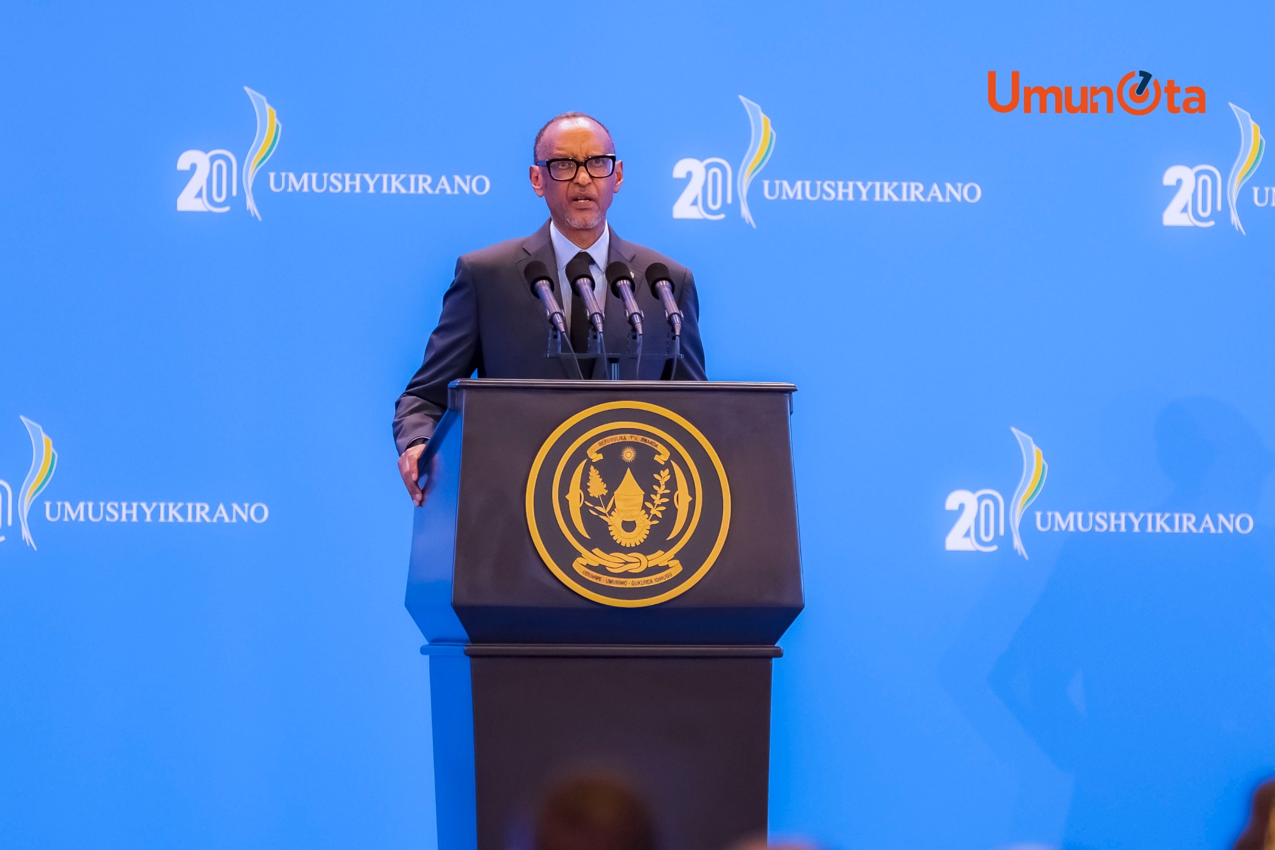 Perezida Kagame yasabye Abanyarwanda kudategereza amaramuko ku bandi
